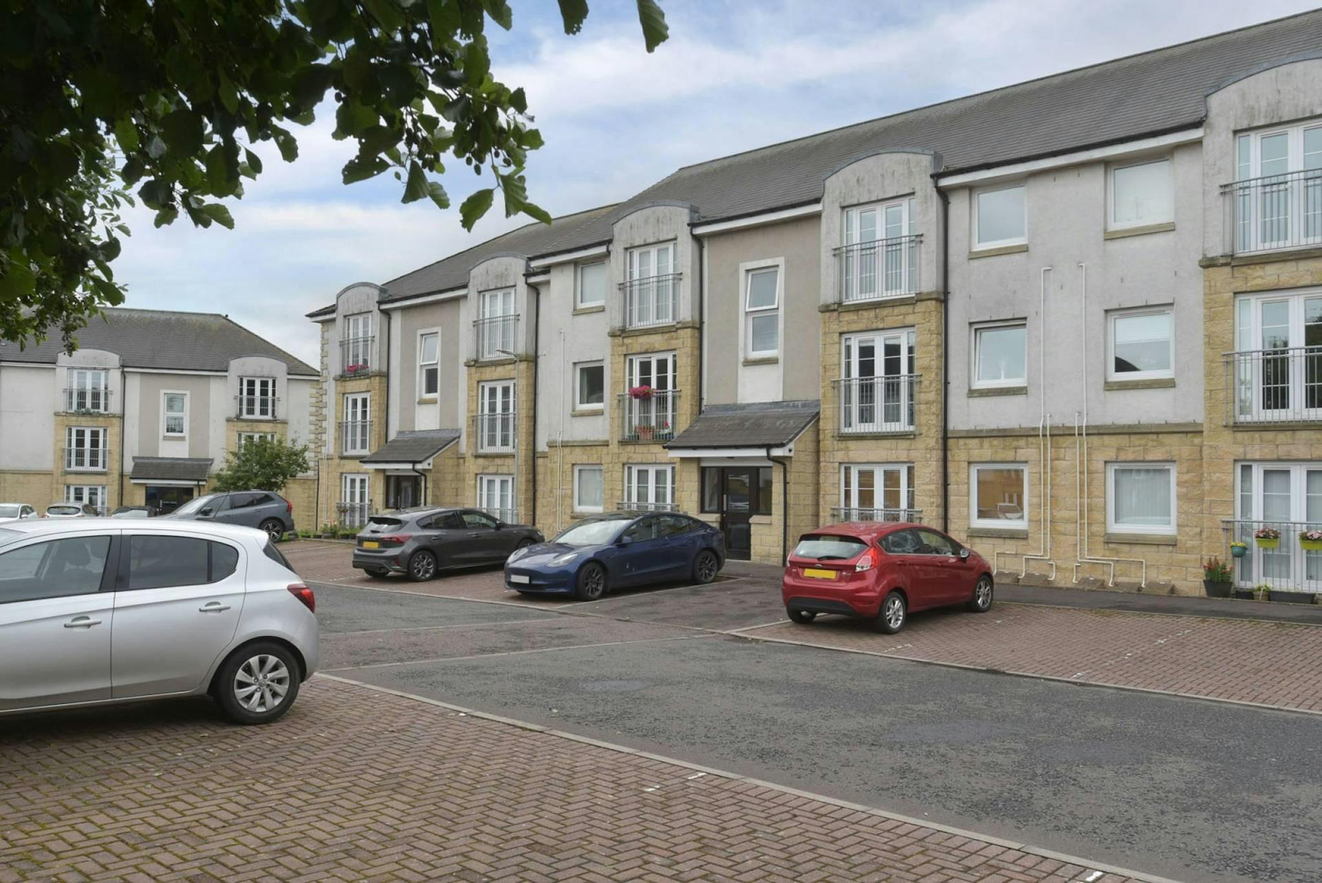 19 Prestonfield Gardens, Linlithgow, EH49 6ER | McEwan Fraser Legal